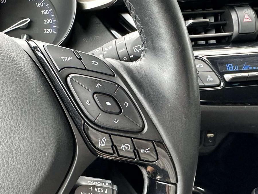 Brūns Toyota C-HR 2017 Kauņa, ar dzinēja tilpumu 1.80 L un nobraukumu 196 tūkst. km par 16550 €, foto 19 vietnē AUTOMOTO.COM.LV