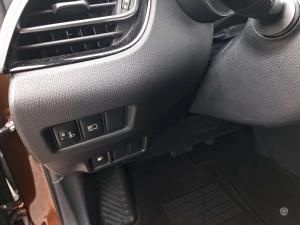 Brown Toyota C-HR 2017 in Klaipeda, with an engine capacity of 1.80 L and mileage of 115 thousand km for 16888 €, photo 26 on AUTOMOTO.COM.LV