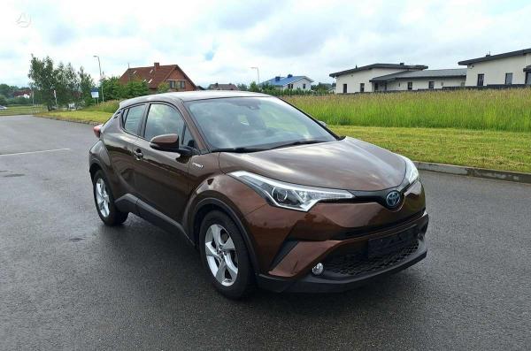 Коричневый Тойота C-HR 2017 в Клайпеда, объемом двигателя 1.80 л и пробегом 114 тыс. км за 16600 €, фото 1 на AUTOMOTO.COM.LV