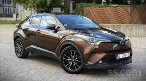 Brūns Toyota C-HR 2017 Jelgava, ar dzinēja tilpumu 1.80 L un nobraukumu 196 tūkst. km par 16900 €, foto  vietnē AUTOMOTO.COM.LV