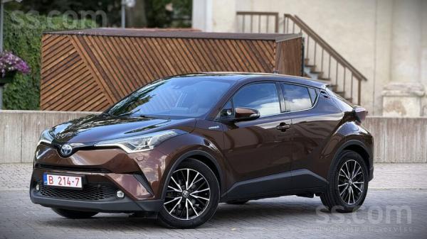 Brūns Toyota C-HR 2017 Jelgava, ar dzinēja tilpumu 1.80 L un nobraukumu 196 tūkst. km par 16900 €, foto 3 vietnē AUTOMOTO.COM.LV