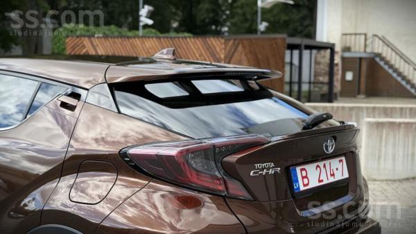 Brūns Toyota C-HR 2017 Jelgava, ar dzinēja tilpumu 1.80 L un nobraukumu 196 tūkst. km par 16900 €, foto 4 vietnē AUTOMOTO.COM.LV