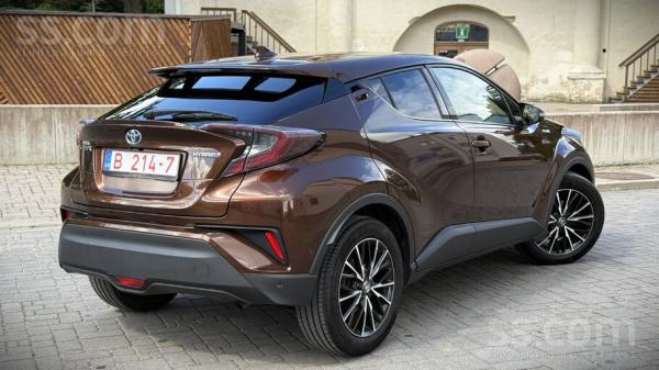 Brūns Toyota C-HR 2017 Jelgava, ar dzinēja tilpumu 1.80 L un nobraukumu 196 tūkst. km par 16900 €, foto 6 vietnē AUTOMOTO.COM.LV