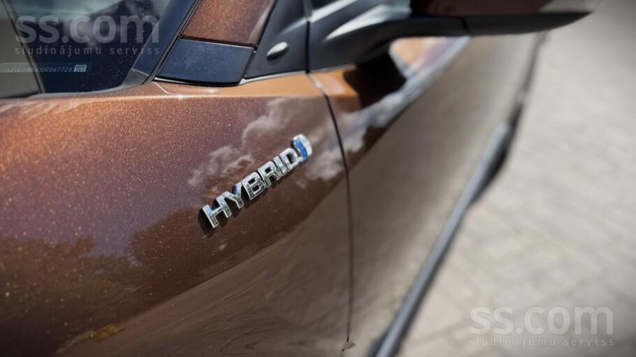 Brūns Toyota C-HR 2017 Jelgava, ar dzinēja tilpumu 1.80 L un nobraukumu 196 tūkst. km par 16900 €, foto 11 vietnē AUTOMOTO.COM.LV