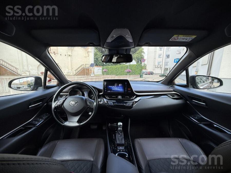Brūns Toyota C-HR 2017 Jelgava, ar dzinēja tilpumu 1.80 L un nobraukumu 196 tūkst. km par 16900 €, foto 13 vietnē AUTOMOTO.COM.LV