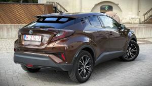 Brown Toyota C-HR 2017 in Jelgava, with an engine capacity of 1.80 L and mileage of 196 thousand km for 16900 €, photo 10 on AUTOMOTO.COM.LV