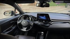 Brown Toyota C-HR 2017 in Jelgava, with an engine capacity of 1.80 L and mileage of 196 thousand km for 16900 €, photo 14 on AUTOMOTO.COM.LV