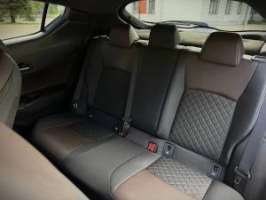 Brown Toyota C-HR 2017 in Jelgava, with an engine capacity of 1.80 L and mileage of 196 thousand km for 16900 €, photo 21 on AUTOMOTO.COM.LV