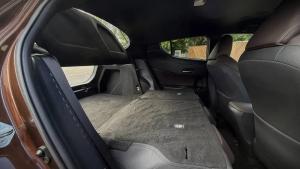 Brown Toyota C-HR 2017 in Jelgava, with an engine capacity of 1.80 L and mileage of 196 thousand km for 16900 €, photo 24 on AUTOMOTO.COM.LV