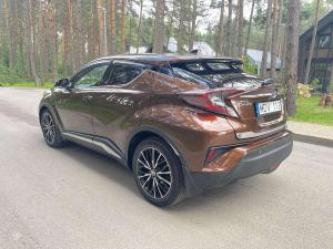 Коричневый Тойота C-HR 2017 в Вильнюс, объемом двигателя 1.80 л и пробегом 131 тыс. км за 17500 €, фото 3 на AUTOMOTO.COM.LV