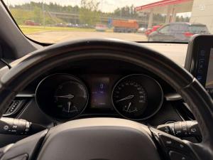 Brūns Toyota C-HR 2017 Viļņa, ar dzinēja tilpumu 1.80 L un nobraukumu 117 tūkst. km par 17350 €, foto 23 vietnē AUTOMOTO.COM.LV