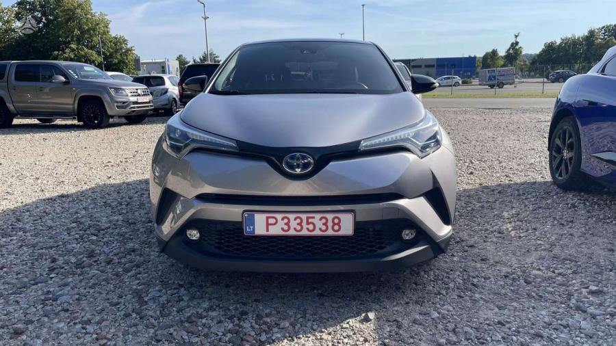 Коричневый Тойота C-HR 2017 в Каунас, объемом двигателя 1.80 л и пробегом 90 тыс. км за 15800 €, фото 3 на AUTOMOTO.COM.LV