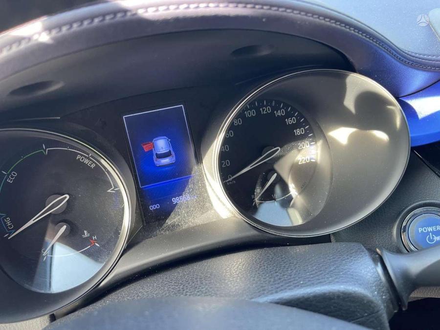 Коричневый Тойота C-HR 2017 в Каунас, объемом двигателя 1.80 л и пробегом 90 тыс. км за 15800 €, фото 10 на AUTOMOTO.COM.LV