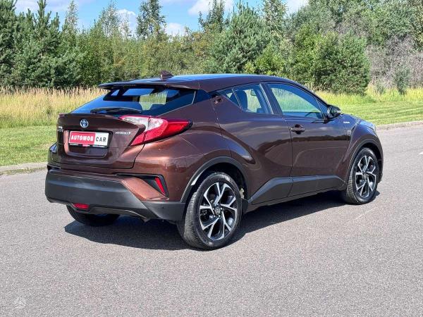 Коричневый Тойота C-HR 2017 в Вильнюс, объемом двигателя 1.80 л и пробегом 117 тыс. км за 17350 €, фото 6 на AUTOMOTO.COM.LV