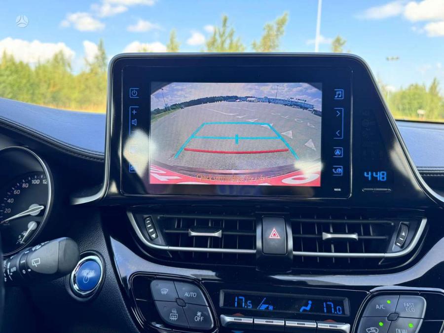 Коричневый Тойота C-HR 2017 в Вильнюс, объемом двигателя 1.80 л и пробегом 117 тыс. км за 17350 €, фото 15 на AUTOMOTO.COM.LV