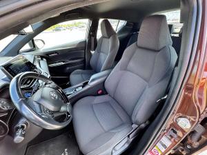 Коричневый Тойота C-HR 2017 в Вильнюс, объемом двигателя 1.80 л и пробегом 117 тыс. км за 17350 €, фото 26 на AUTOMOTO.COM.LV