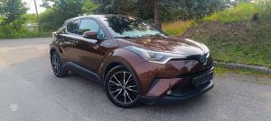 Brown Toyota C-HR 2017 in Plunge, with an engine capacity of 1.80 L and mileage of 168 thousand km for 15500 €, photo 1 on AUTOMOTO.COM.LV