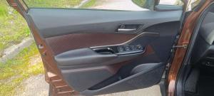 Коричневый Тойота C-HR 2017 в Плунге, объемом двигателя 1.80 л и пробегом 168 тыс. км за 15500 €, фото 14 на AUTOMOTO.COM.LV