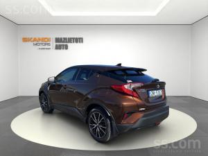 Brūns Toyota C-HR 2017 Rīga, ar dzinēja tilpumu 1.20 L un nobraukumu 91 tūkst. km par 14990 €, foto 5 vietnē AUTOMOTO.COM.LV