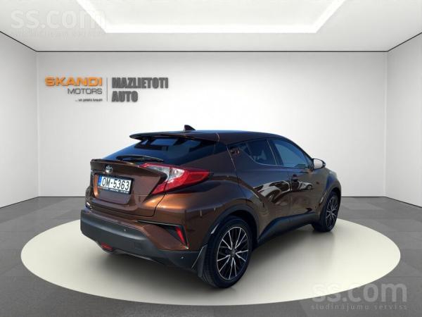 Brūns Toyota C-HR 2017 Rīga, ar dzinēja tilpumu 1.20 L un nobraukumu 91 tūkst. km par 14990 €, foto 7 vietnē AUTOMOTO.COM.LV