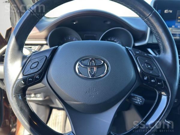 Brūns Toyota C-HR 2017 Rīga, ar dzinēja tilpumu 1.20 L un nobraukumu 91 tūkst. km par 14990 €, foto 11 vietnē AUTOMOTO.COM.LV