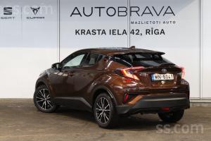 Коричневый Тойота C-HR 2018 в Рига, объемом двигателя 1.80 л и пробегом 133 тыс. км за 15990 €, фото 8 на AUTOMOTO.COM.LV