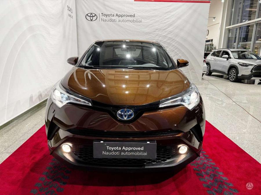 Коричневый Тойота C-HR 2018 в Шяуляй, объемом двигателя 1.80 л и пробегом 181 тыс. км за 17500 €, фото 3 на AUTOMOTO.COM.LV