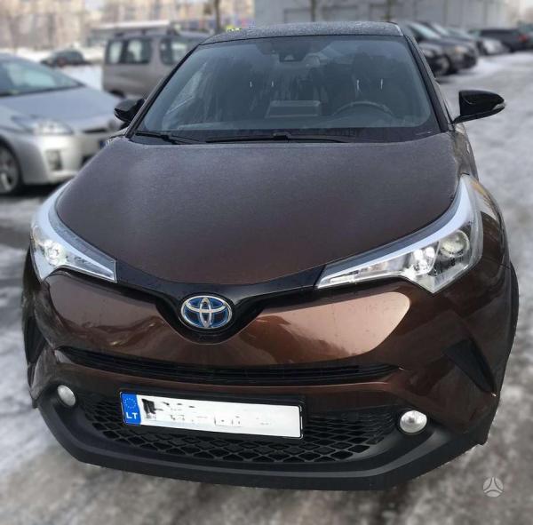Brūns Toyota C-HR 2018 Kauņa, ar dzinēja tilpumu 1.80 L un nobraukumu 153 tūkst. km par 17000 €, foto 2 vietnē AUTOMOTO.COM.LV