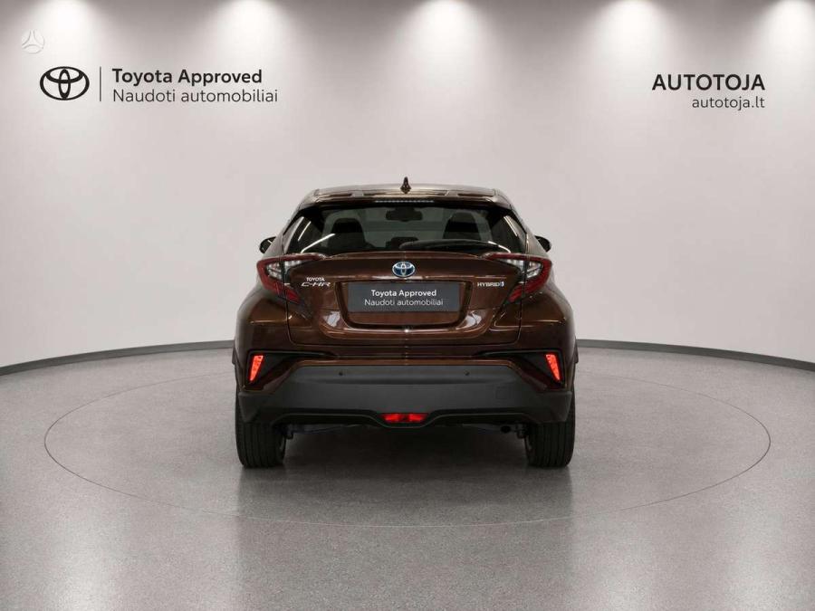 Коричневый Тойота C-HR 2018 в Каунас, объемом двигателя 1.80 л и пробегом 116 тыс. км за 19500 €, фото 5 на AUTOMOTO.COM.LV