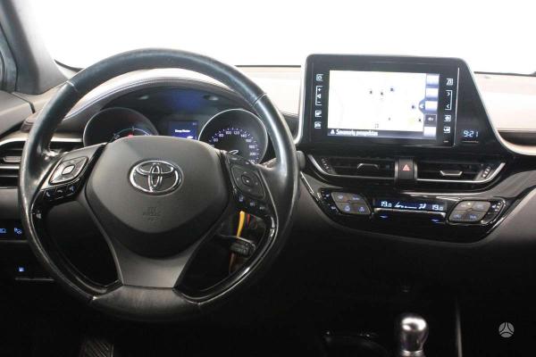 Brūns Toyota C-HR 2018 Kauņa, ar dzinēja tilpumu 1.80 L un nobraukumu 116 tūkst. km par 19500 €, foto 8 vietnē AUTOMOTO.COM.LV