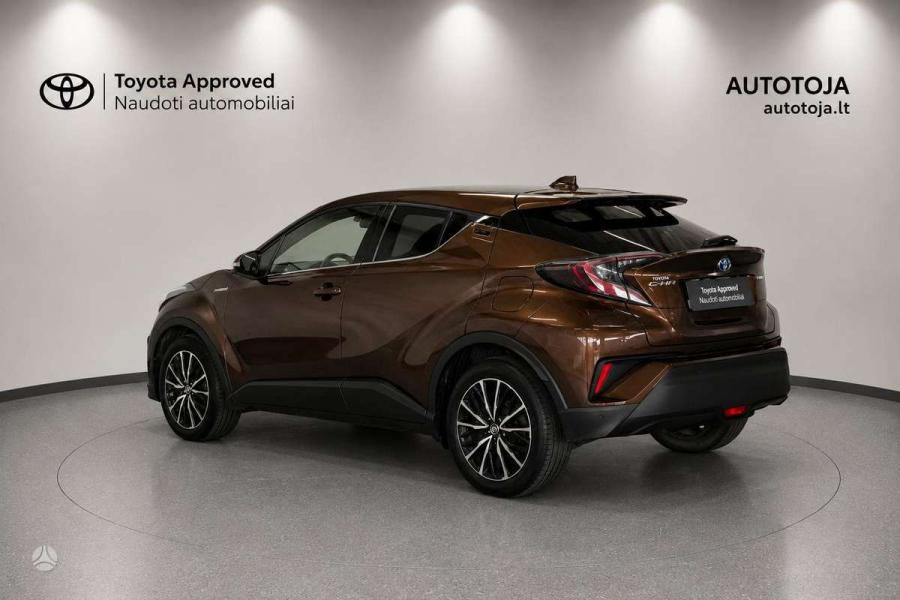 Коричневый Тойота C-HR 2018 в Каунас, объемом двигателя 1.80 л и пробегом 116 тыс. км за 19500 €, фото 18 на AUTOMOTO.COM.LV