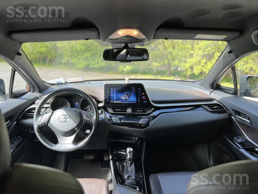 Brūns Toyota C-HR 2018 Rīga, ar dzinēja tilpumu 1.80 L un nobraukumu 89 tūkst. km par 17500 €, foto 5 vietnē AUTOMOTO.COM.LV