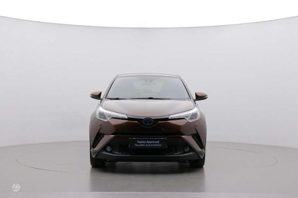 Brown Toyota C-HR 2018 in Vilnius, with an engine capacity of 1.80 L and mileage of 116 thousand km for 19990 €, photo 7 on AUTOMOTO.COM.LV