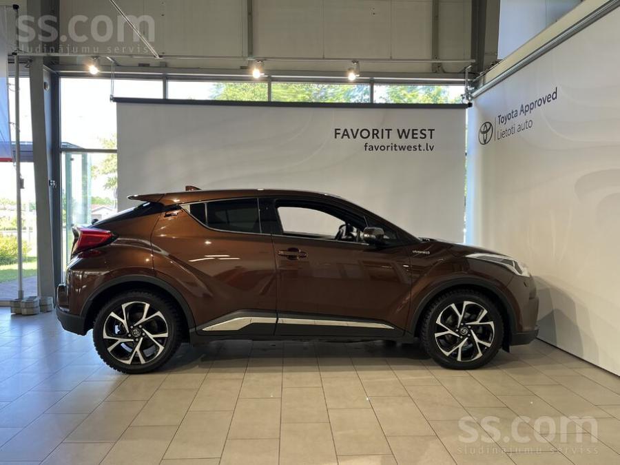 Brūns Toyota C-HR 2019 Ventspils, ar dzinēja tilpumu 1.80 L un nobraukumu 69 tūkst. km par 18990 €, foto 3 vietnē AUTOMOTO.COM.LV
