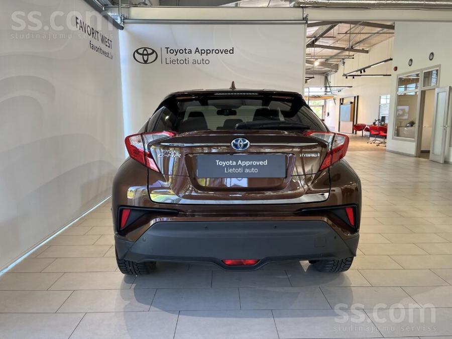 Brūns Toyota C-HR 2019 Ventspils, ar dzinēja tilpumu 1.80 L un nobraukumu 69 tūkst. km par 18990 €, foto 22 vietnē AUTOMOTO.COM.LV