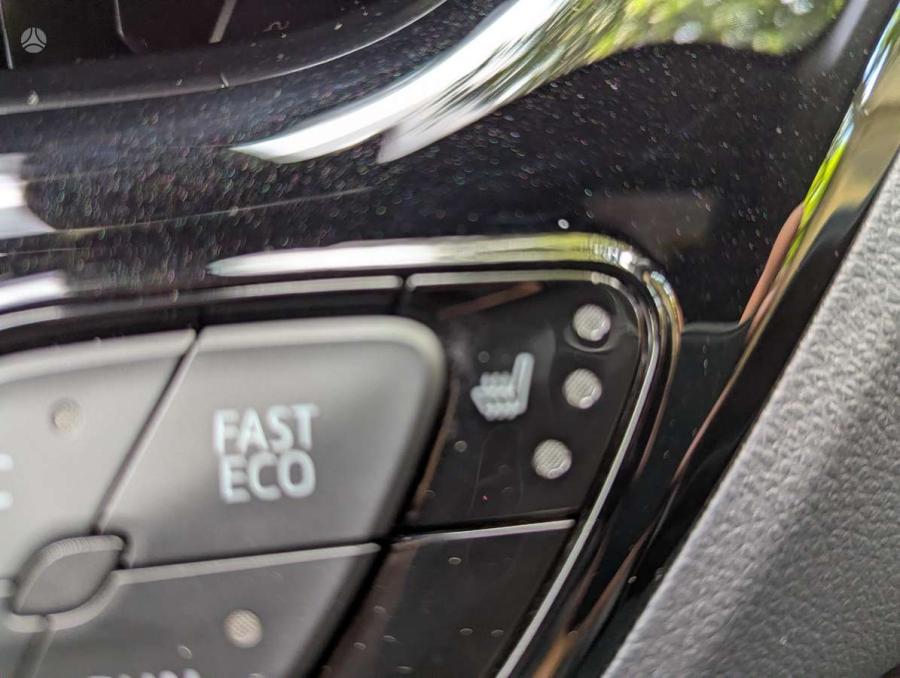 Brūns Toyota C-HR 2019 Viļņa, ar dzinēja tilpumu 1.80 L un nobraukumu 172 tūkst. km par 16800 €, foto 13 vietnē AUTOMOTO.COM.LV