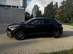 Brūns Toyota C-HR 2019 Rīga, ar dzinēja tilpumu 1.80 L un nobraukumu 133 tūkst. km par 17700 €, foto 4 vietnē AUTOMOTO.COM.LV