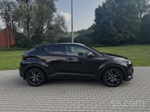 Brūns Toyota C-HR 2019 Rīga, ar dzinēja tilpumu 1.80 L un nobraukumu 133 tūkst. km par 17700 €, foto 5 vietnē AUTOMOTO.COM.LV