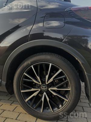 Brūns Toyota C-HR 2019 Rīga, ar dzinēja tilpumu 1.80 L un nobraukumu 133 tūkst. km par 17700 €, foto 10 vietnē AUTOMOTO.COM.LV