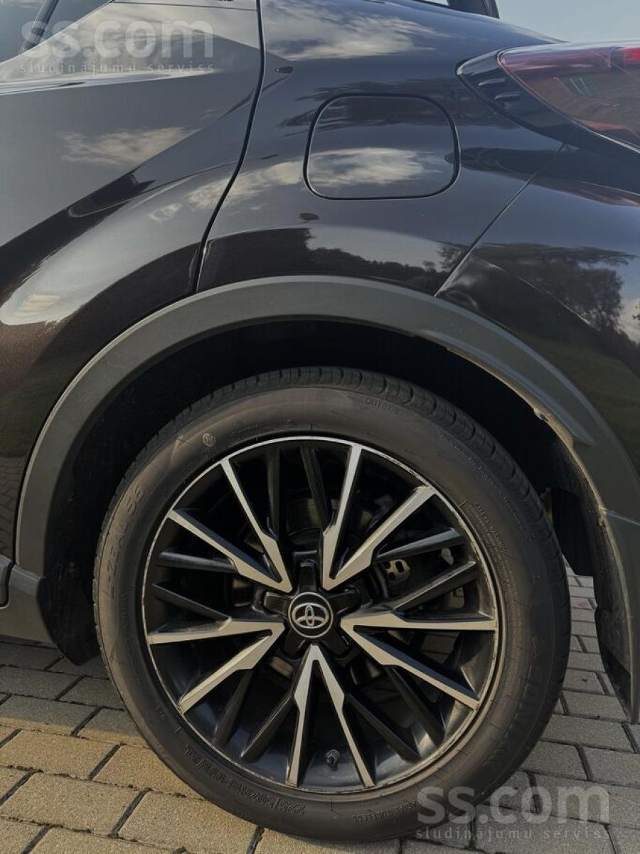Brūns Toyota C-HR 2019 Rīga, ar dzinēja tilpumu 1.80 L un nobraukumu 133 tūkst. km par 17700 €, foto 10 vietnē AUTOMOTO.COM.LV