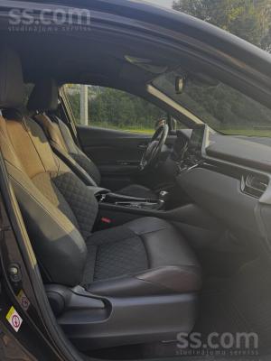 Brūns Toyota C-HR 2019 Rīga, ar dzinēja tilpumu 1.80 L un nobraukumu 133 tūkst. km par 17700 €, foto 12 vietnē AUTOMOTO.COM.LV