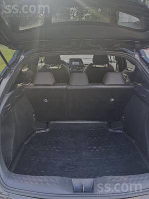 Brūns Toyota C-HR 2019 Rīga, ar dzinēja tilpumu 1.80 L un nobraukumu 133 tūkst. km par 17700 €, foto 17 vietnē AUTOMOTO.COM.LV