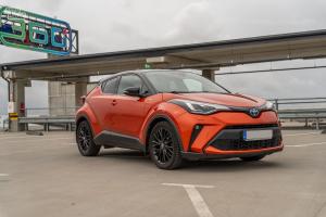 Brūns Toyota C-HR 2020 Viļņa, ar dzinēja tilpumu 2.00 L un nobraukumu 168 tūkst. km par 18990 €, foto  vietnē AUTOMOTO.COM.LV