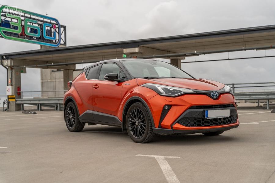 Brūns Toyota C-HR 2020 Viļņa, ar dzinēja tilpumu 2.00 L un nobraukumu 168 tūkst. km par 18990 €, foto 1 vietnē AUTOMOTO.COM.LV
