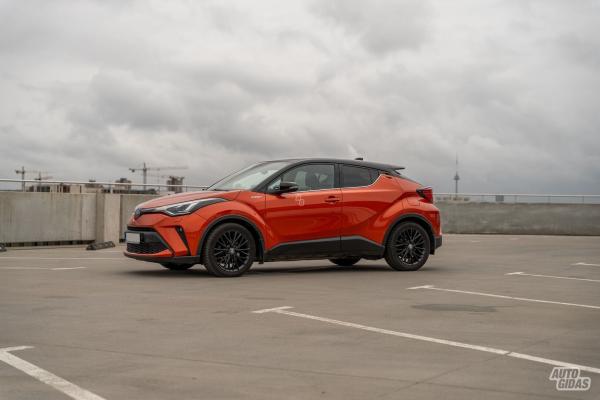 Коричневый Тойота C-HR 2020 в Вильнюс, объемом двигателя 2.00 л и пробегом 168 тыс. км за 18990 €, фото 5 на AUTOMOTO.COM.LV