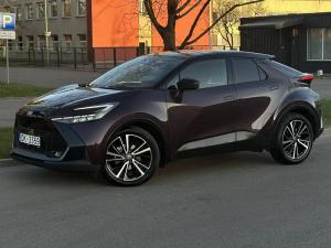 Brown Toyota C-HR 2024 in Riga, with an engine capacity of 1.80 L and mileage of 15 thousand km for 32100 €, photo 33 on AUTOMOTO.COM.LV