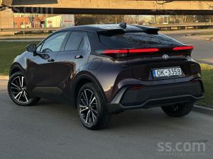 Brūns Toyota C-HR 2024 Rīga, ar dzinēja tilpumu 1.80 L un nobraukumu 15 tūkst. km par 31700 €, foto 4 vietnē AUTOMOTO.COM.LV