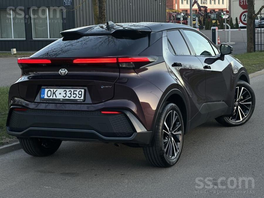 Brūns Toyota C-HR 2024 Rīga, ar dzinēja tilpumu 1.80 L un nobraukumu 15 tūkst. km par 31700 €, foto 7 vietnē AUTOMOTO.COM.LV