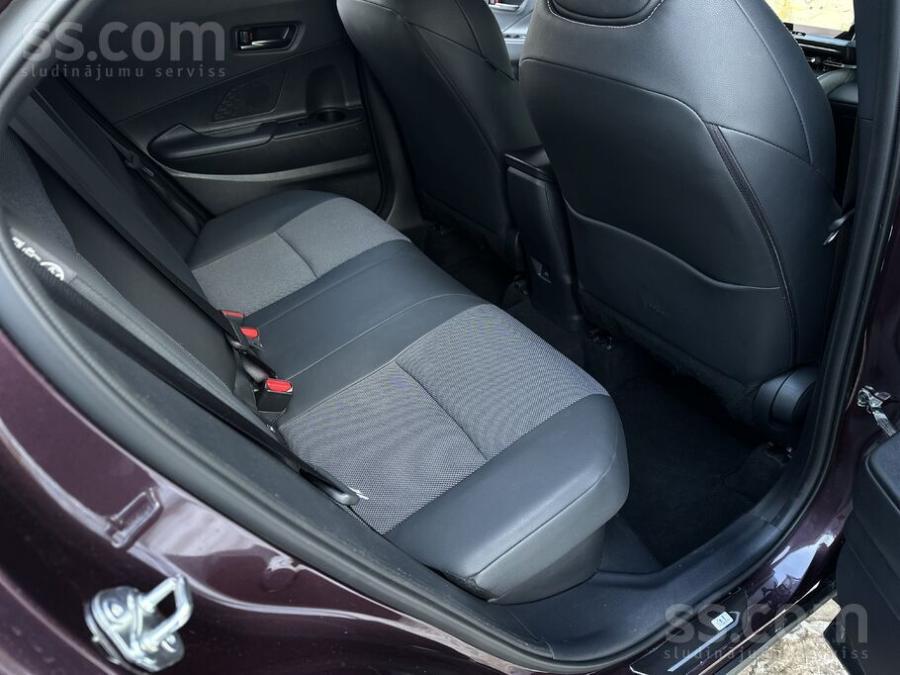 Brūns Toyota C-HR 2024 Rīga, ar dzinēja tilpumu 1.80 L un nobraukumu 15 tūkst. km par 31700 €, foto 26 vietnē AUTOMOTO.COM.LV