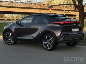 Brūns Toyota C-HR 2024 Rīga, ar dzinēja tilpumu 1.80 L un nobraukumu 15 tūkst. km par 31700 €, foto 30 vietnē AUTOMOTO.COM.LV